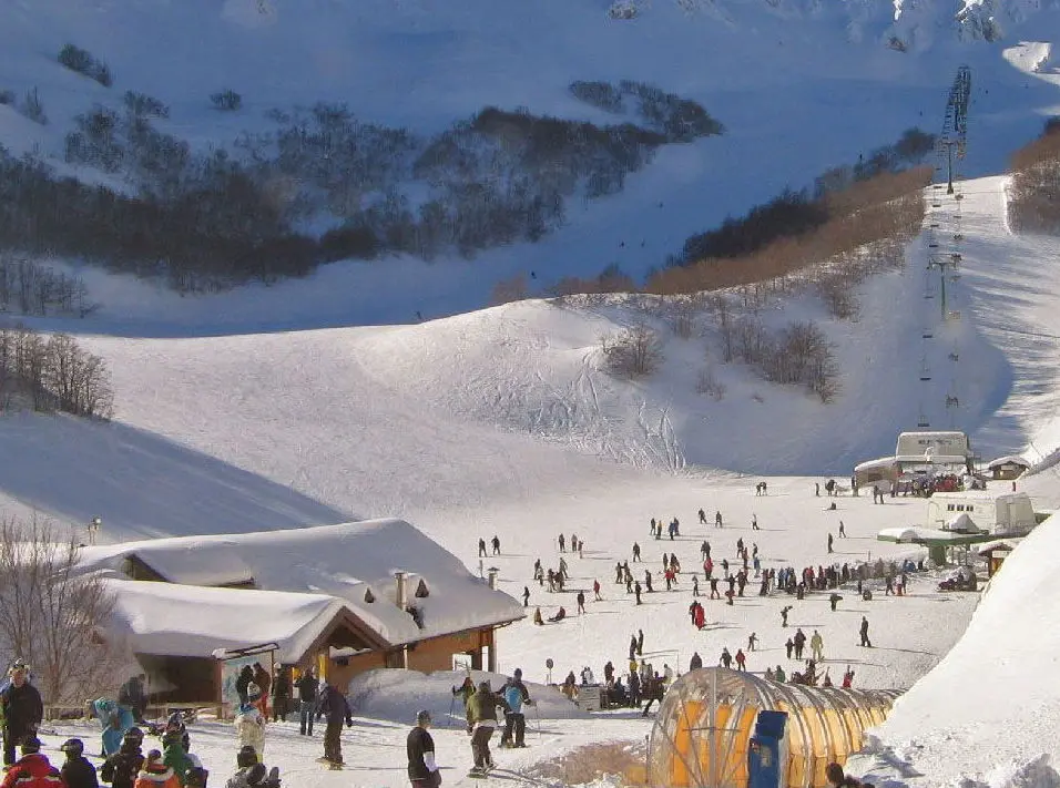 Ovindoli, da oggi si torna a sciare Piste aperte anche a Roccaraso | Il ...