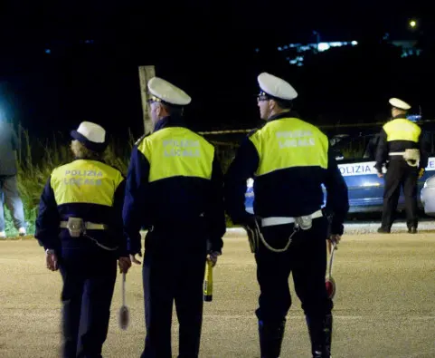 Alba, vigili senza armi Niente controlli notturni | Il Centro